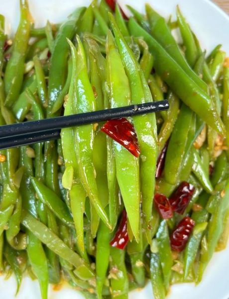 扁青豆角怎么炒好吃_扁青豆角焯水几分钟-第1张图片-山城妙识