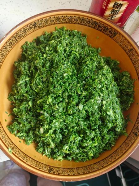 荠菜饺子怎么调馅_荠菜饺子馅要不要焯水-第1张图片-山城妙识