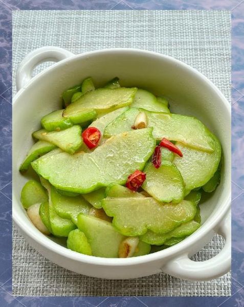 佛手瓜怎么炒才好吃_佛手瓜炒什么最香-第1张图片-山城妙识 佛手瓜怎么炒才好吃_佛手瓜炒什么最香-第1张图片-山城妙识