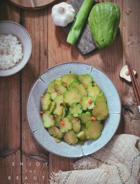 佛手瓜怎么炒才好吃_佛手瓜炒什么最香-第2张图片-山城妙识 佛手瓜怎么炒才好吃_佛手瓜炒什么最香-第2张图片-山城妙识