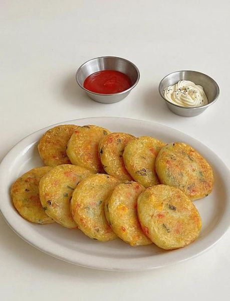 土豆饼家常做法_土豆饼怎么做好吃又简单-第1张图片-山城妙识 土豆饼家常做法_土豆饼怎么做好吃又简单-第1张图片-山城妙识