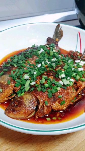 干烧鲫鱼怎么做_川味干烧鲫鱼正宗做法-第3张图片-山城妙识