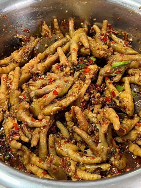 凉拌鸡爪怎么做_酸辣鸡爪腌制多久入味-第1张图片-山城妙识