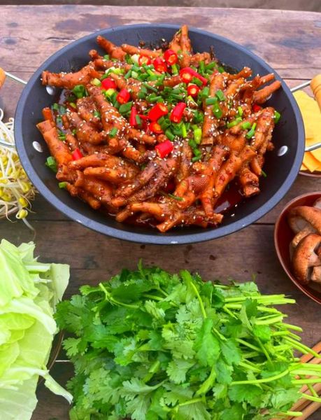 干锅鸡爪怎么做_干锅鸡爪的家常做法步骤-第1张图片-山城妙识