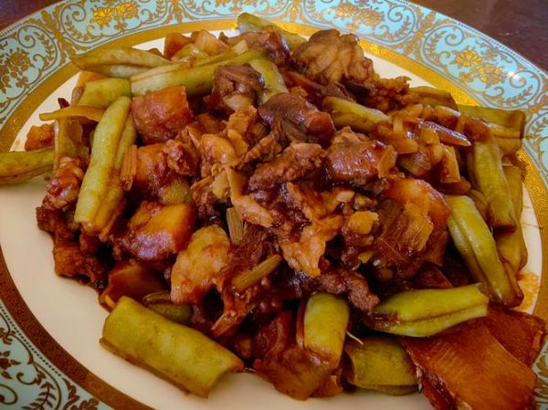 小炖肉的家常做法窍门_怎么炖肉更嫩不柴-第1张图片-山城妙识 小炖肉的家常做法窍门_怎么炖肉更嫩不柴-第1张图片-山城妙识