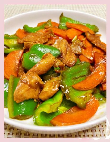 胡萝卜炒肉怎么做_胡萝卜炒肉视频教程-第3张图片-山城妙识