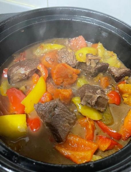 红酒炖牛肉怎么做_红酒炖牛肉用什么红酒-第3张图片-山城妙识