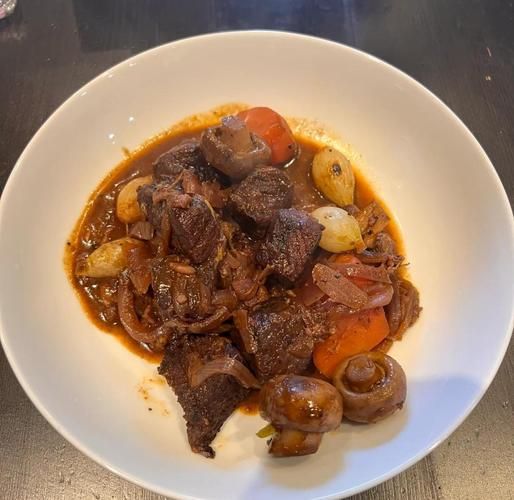 红酒炖牛肉怎么做_红酒炖牛肉用什么红酒-第2张图片-山城妙识