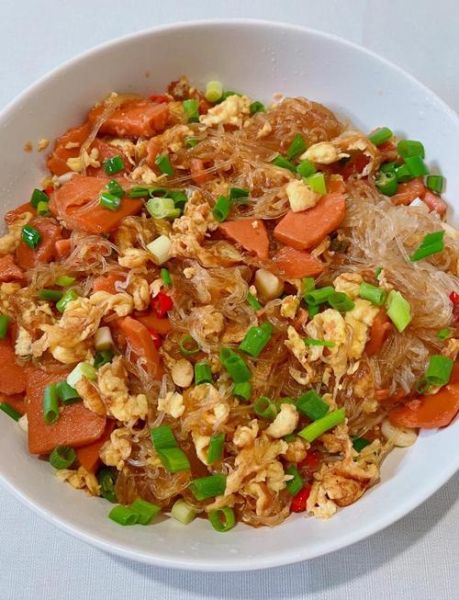 鸡蛋炒粉条怎么炒不粘锅_鸡蛋炒粉条的家常做法-第1张图片-山城妙识