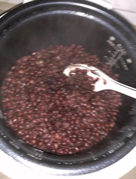 红豆沙馅可以做什么美食_红豆沙馅怎么做好吃-第1张图片-山城妙识
