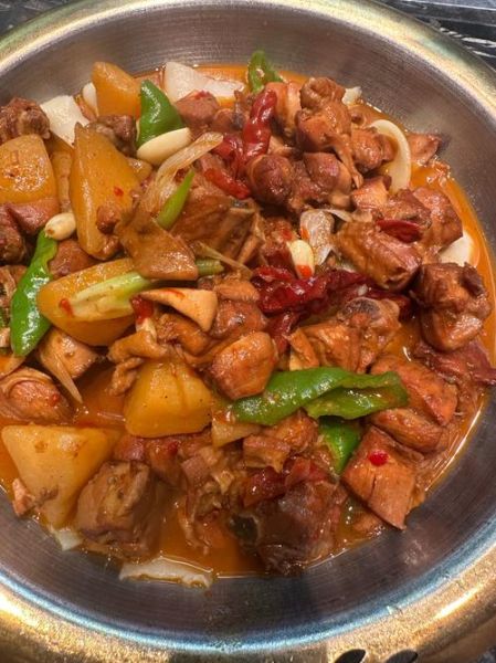 大盘鸡是哪个地方的菜_大盘鸡起源地-第1张图片-山城妙识