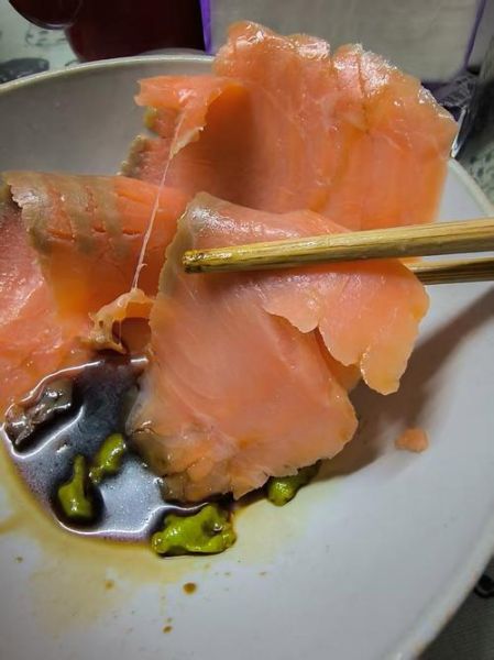 烟熏三文鱼可以再煎吗_煎后口感如何-第3张图片-山城妙识 烟熏三文鱼可以再煎吗_煎后口感如何-第3张图片-山城妙识