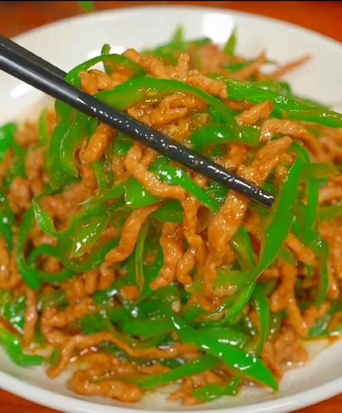 青椒肉丝怎么做好吃_青椒肉丝炒得嫩的秘诀-第1张图片-山城妙识 青椒肉丝怎么做好吃_青椒肉丝炒得嫩的秘诀-第1张图片-山城妙识