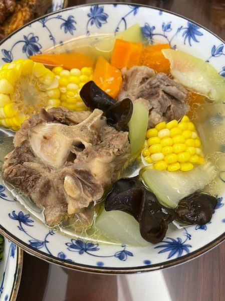 牛尾骨怎么炖更有营养_炖牛尾骨汤的正确方法-第3张图片-山城妙识 牛尾骨怎么炖更有营养_炖牛尾骨汤的正确方法-第3张图片-山城妙识