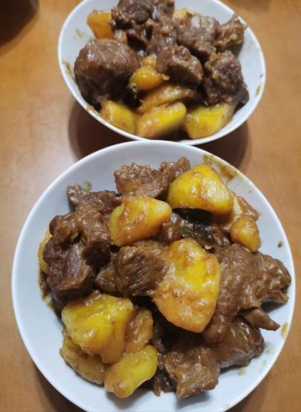 红烧牛肉土豆怎么做才正宗_红烧牛肉土豆最正宗做法-第1张图片-山城妙识 红烧牛肉土豆怎么做才正宗_红烧牛肉土豆最正宗做法-第1张图片-山城妙识