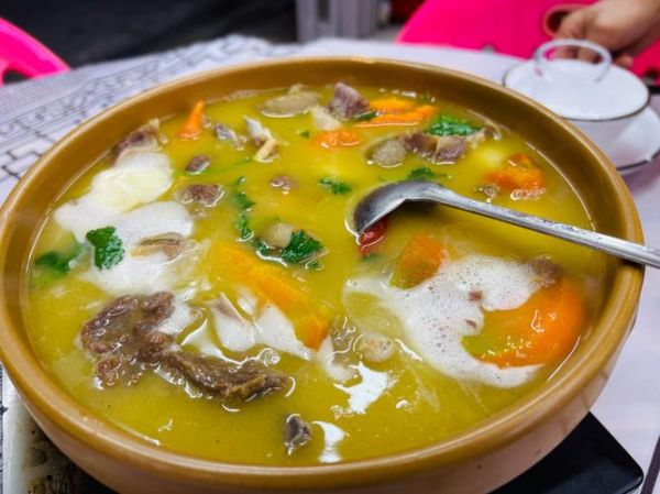 清汤砂锅羊肉怎么炖才好吃_清汤砂锅羊肉需要焯水吗-第1张图片-山城妙识 清汤砂锅羊肉怎么炖才好吃_清汤砂锅羊肉需要焯水吗-第1张图片-山城妙识