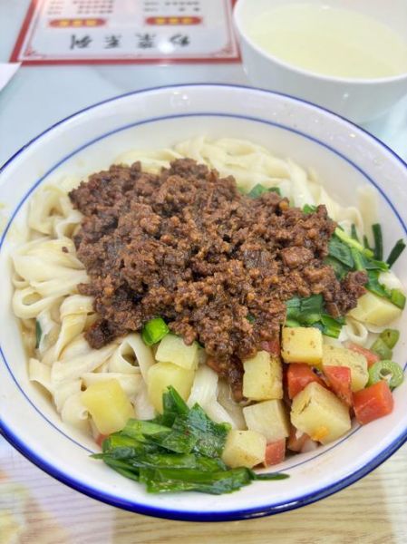 刀削面需要什么配菜_刀削面经典配菜推荐-第2张图片-山城妙识