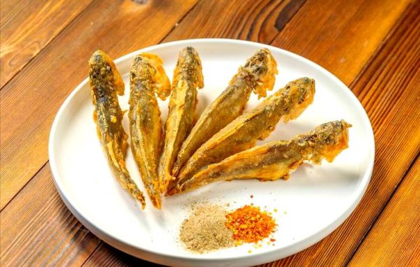干炸小鱼怎么做好吃_干炸小鱼酥脆不腥的秘诀-第3张图片-山城妙识 干炸小鱼怎么做好吃_干炸小鱼酥脆不腥的秘诀-第3张图片-山城妙识