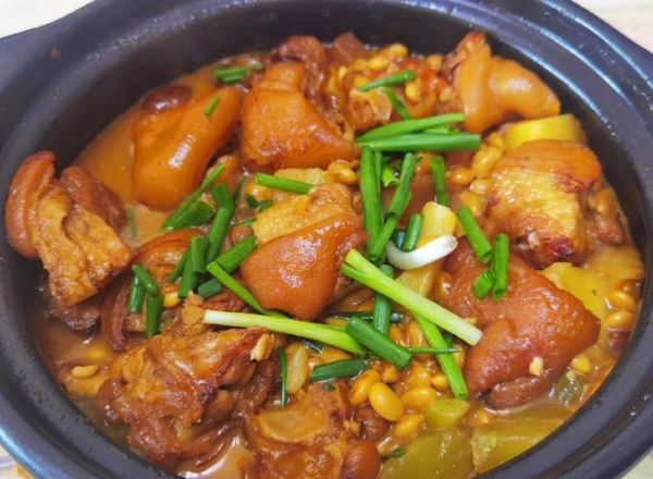 猪脚炖黄豆怎么炖才软烂_猪脚炖黄豆的窍门-第3张图片-山城妙识 猪脚炖黄豆怎么炖才软烂_猪脚炖黄豆的窍门-第3张图片-山城妙识