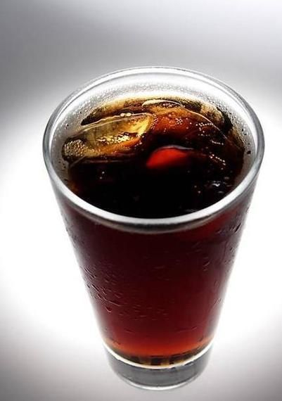 可乐是酸性还是碱性_长期喝会伤胃吗-第2张图片-山城妙识 可乐是酸性还是碱性_长期喝会伤胃吗-第2张图片-山城妙识