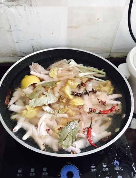 柠檬泡椒凤爪怎么做才入味_正宗川味配方揭秘-第2张图片-山城妙识 柠檬泡椒凤爪怎么做才入味_正宗川味配方揭秘-第2张图片-山城妙识