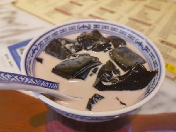 椰奶烧仙草怎么做_椰奶烧仙草热量高吗-第2张图片-山城妙识 椰奶烧仙草怎么做_椰奶烧仙草热量高吗-第2张图片-山城妙识