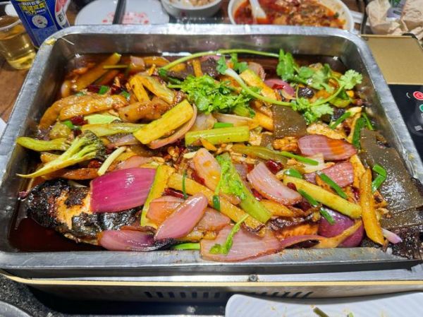 烤鱼用什么鱼好吃_烤鱼需要哪些配菜-第1张图片-山城妙识 烤鱼用什么鱼好吃_烤鱼需要哪些配菜-第1张图片-山城妙识