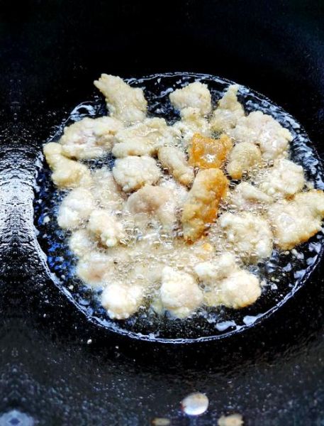 广东咕噜肉怎么做_咕噜肉酸甜比例是多少-第2张图片-山城妙识 广东咕噜肉怎么做_咕噜肉酸甜比例是多少-第2张图片-山城妙识