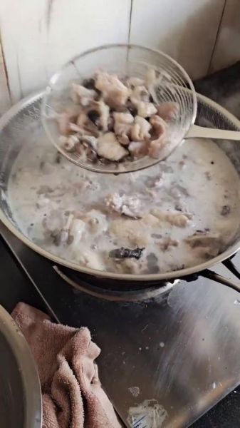 安康鱼肝炖豆腐怎么做_安康鱼肝炖豆腐窍门-第3张图片-山城妙识 安康鱼肝炖豆腐怎么做_安康鱼肝炖豆腐窍门-第3张图片-山城妙识