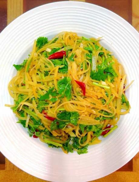 土豆丝怎么炒好吃又脆_家常醋溜土豆丝做法-第1张图片-山城妙识