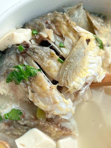 鱼汤怎么炖不腥_鱼汤的家常做法大全-第3张图片-山城妙识