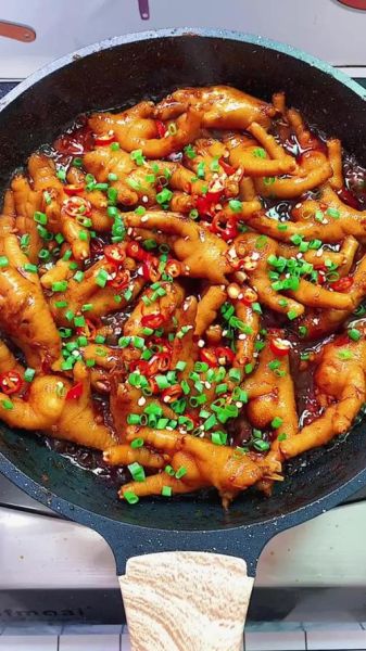 红烧鸡爪和什么菜一起烧好吃_经典搭配推荐-第3张图片-山城妙识 红烧鸡爪和什么菜一起烧好吃_经典搭配推荐-第3张图片-山城妙识