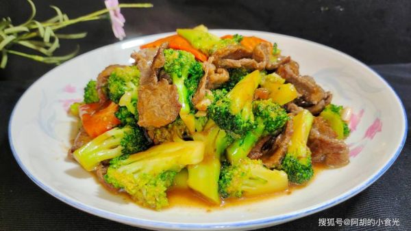 绿色花菜炒肉怎么炒好吃_绿色花菜炒肉的家常做法-第3张图片-山城妙识