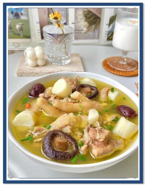 炖老母鸡汤的做法_老母鸡炖多久才烂-第1张图片-山城妙识