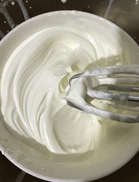 纯牛奶和蛋清做奶油_怎么打发才稳定-第1张图片-山城妙识