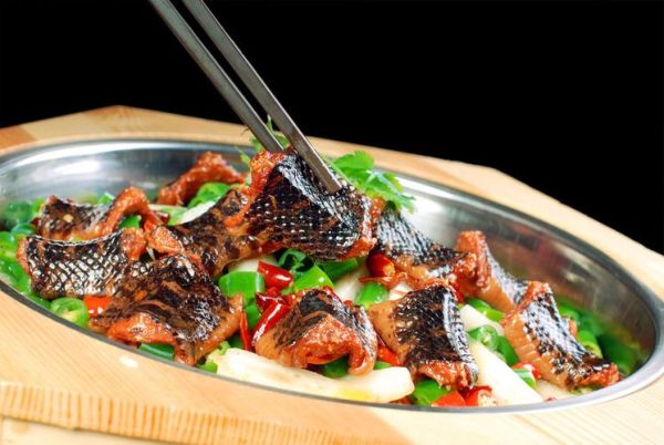 红烧蛇肉怎么做好吃_红烧蛇肉的家常做法-第2张图片-山城妙识