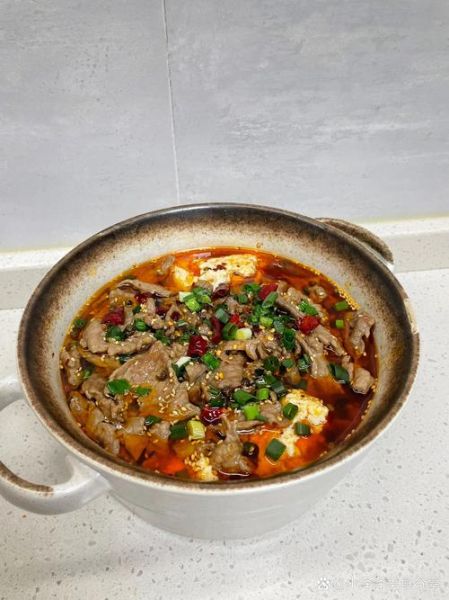 家常牛肉火锅怎么做_牛肉火锅底料怎么调-第2张图片-山城妙识 家常牛肉火锅怎么做_牛肉火锅底料怎么调-第2张图片-山城妙识