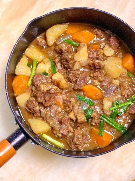 咖喱牛肉怎么做才好吃_咖喱牛肉的做法大全集-第1张图片-山城妙识