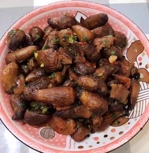 红烧芋头怎么做才软糯入味_芋头去皮手痒怎么办-第1张图片-山城妙识