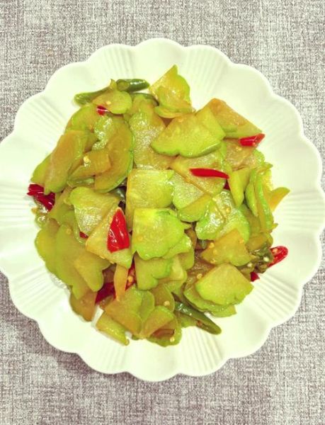 佛手瓜怎么做好吃_佛手瓜的家常做法大全-第1张图片-山城妙识