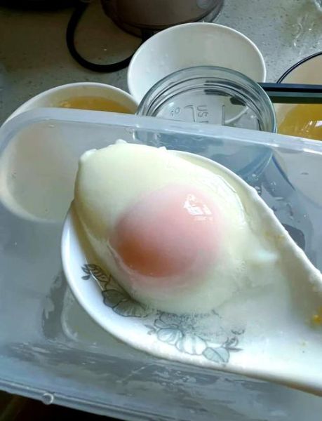 微波炉白水煮鸡蛋几分钟_如何避免爆裂-第1张图片-山城妙识