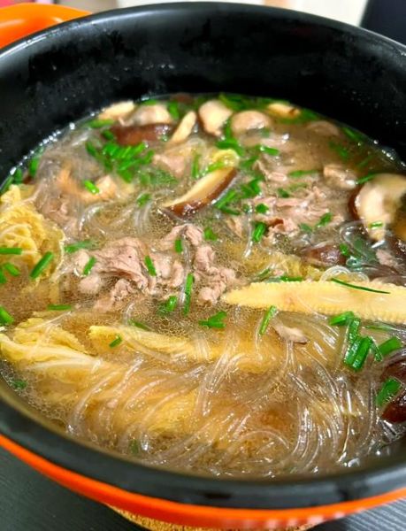 家常牛肉烧粉丝怎么做_牛肉粉丝不腥不柴的秘诀-第1张图片-山城妙识 家常牛肉烧粉丝怎么做_牛肉粉丝不腥不柴的秘诀-第1张图片-山城妙识