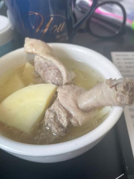 冬笋炖鸡汤怎么做_冬笋炖鸡汤需要焯水吗-第3张图片-山城妙识 冬笋炖鸡汤怎么做_冬笋炖鸡汤需要焯水吗-第3张图片-山城妙识