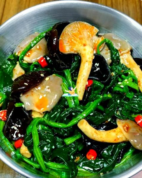 木耳凉拌菜怎么做_木耳凉拌菜需要焯水吗-第2张图片-山城妙识