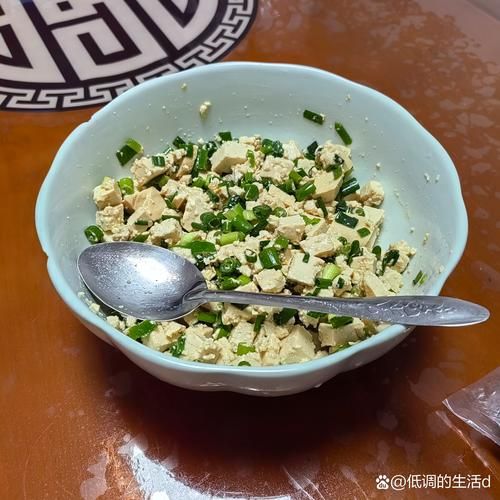 小葱拌豆腐歇后语是什么_一清二白是什么意思-第3张图片-山城妙识