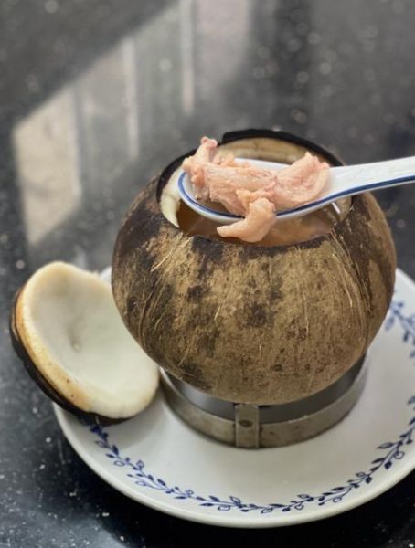 椰子鸡汤孕妇可以喝吗_孕期喝椰子鸡汤的好处与禁忌-第2张图片-山城妙识