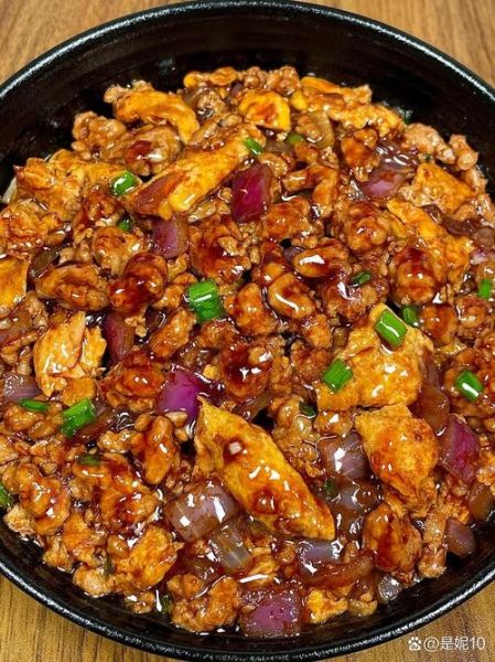 洋葱炒素鸡怎么做好吃_素鸡入味技巧-第1张图片-山城妙识