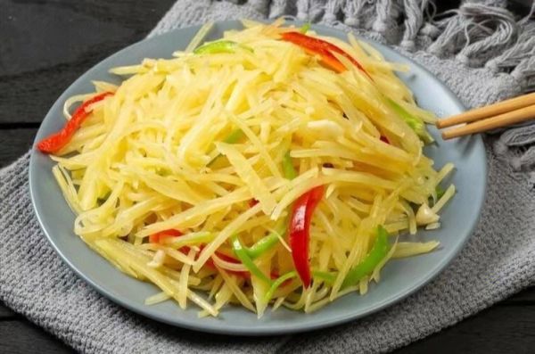炒土豆丝怎么炒才脆_炒土豆丝图片高清-第3张图片-山城妙识