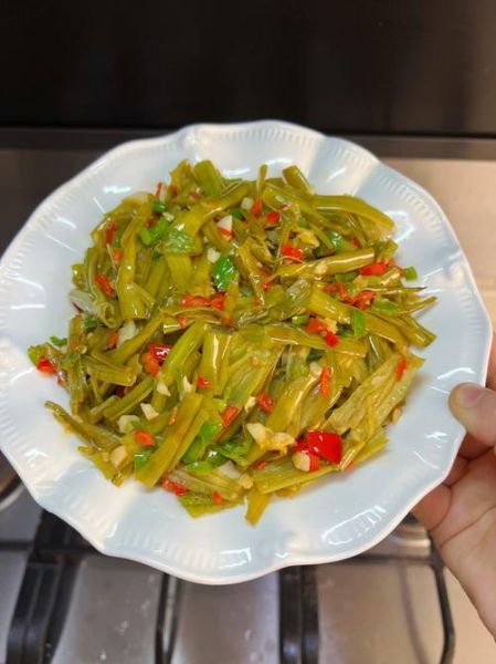 炒空心菜梗酸怎么做_空心菜梗酸要焯水吗-第2张图片-山城妙识 炒空心菜梗酸怎么做_空心菜梗酸要焯水吗-第2张图片-山城妙识
