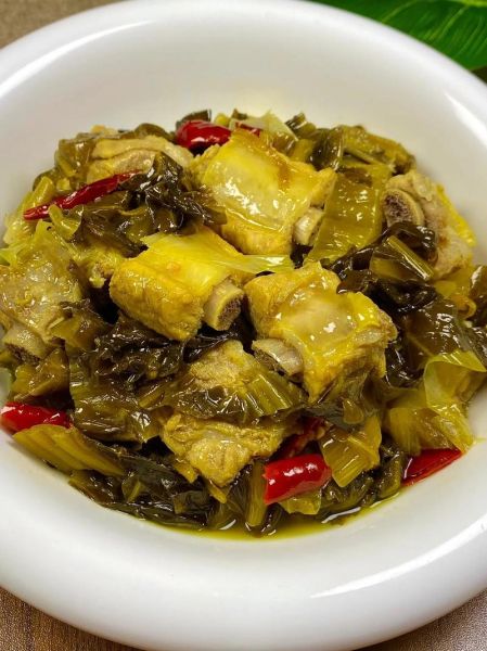 清汤酸菜炖排骨怎么做_酸菜炖排骨用哪种酸菜-第2张图片-山城妙识 清汤酸菜炖排骨怎么做_酸菜炖排骨用哪种酸菜-第2张图片-山城妙识